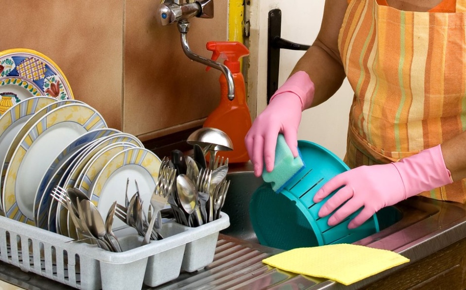 Trabalho doméstico é a ocupação de 5,9 milhões de brasileiras | AGM